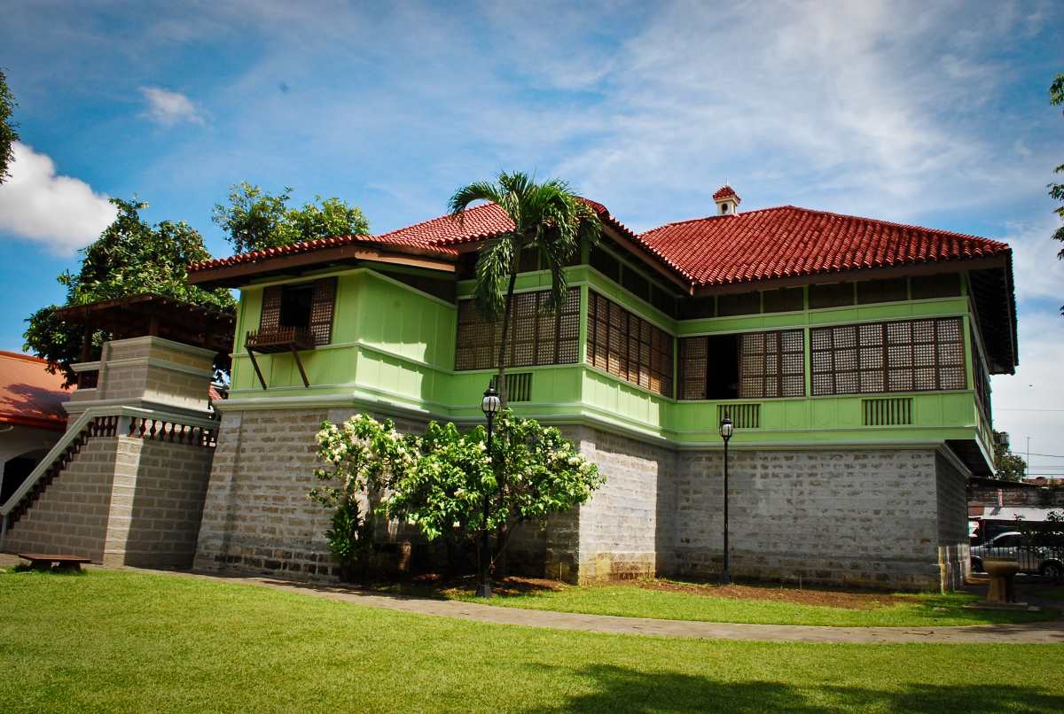The South: Cavite and Laguna's Communities | Crown Asia