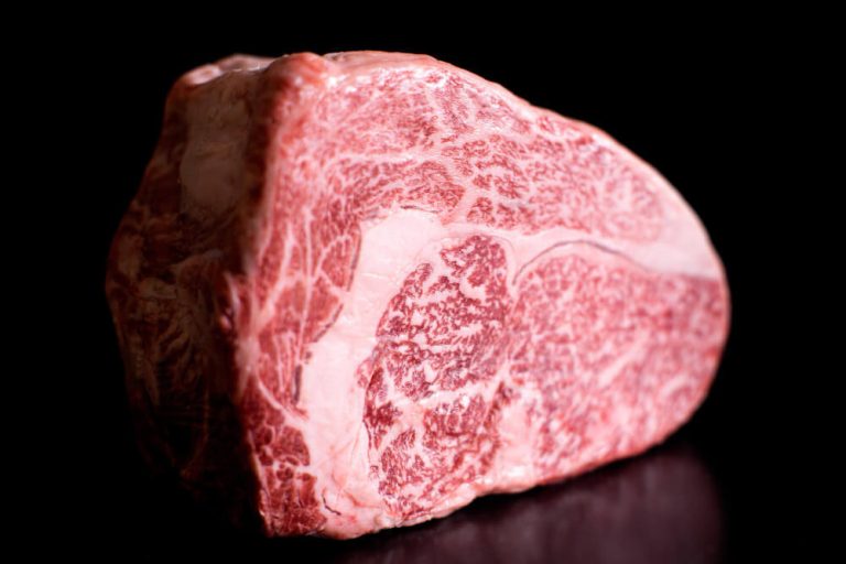 Exquisite Dining: The Ultimate Guide on How to Cook Wagyu Steak - Crown ...