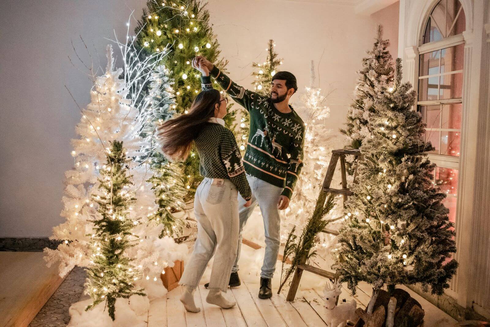 Holiday Party Design Ideas for the Perfect Christmas Party Ambiance ...